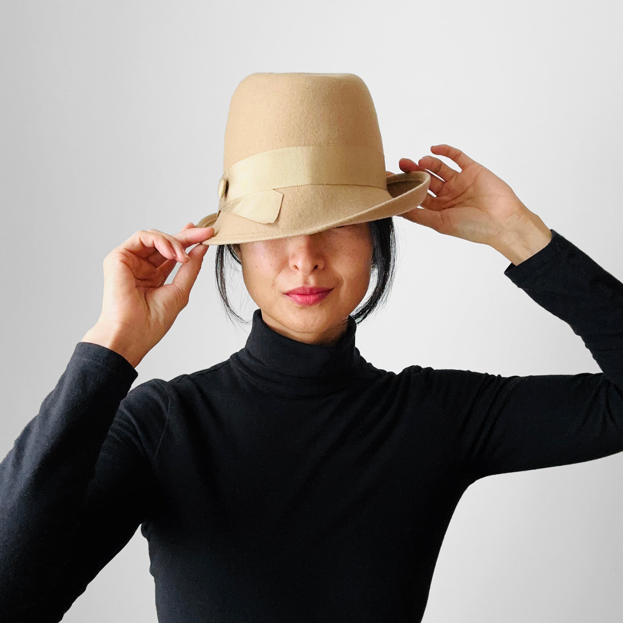 1960s Tan Doeskin USA Wool Felt Hat - Sz. Small – Box & Burrow Vintage